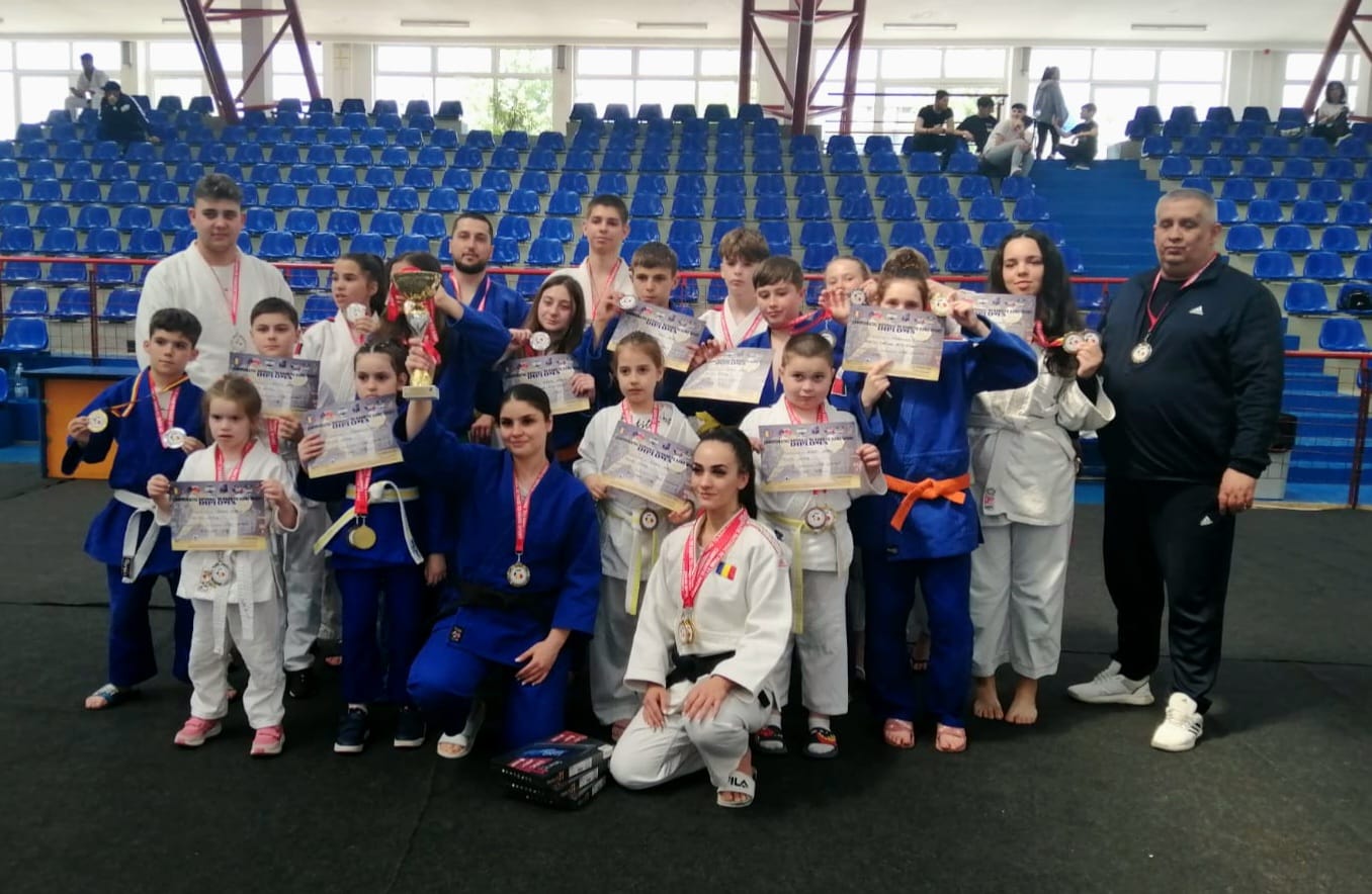 Judocanii de la A.C.S. Voința Lugoj triumfă la Campionatul Național de ...